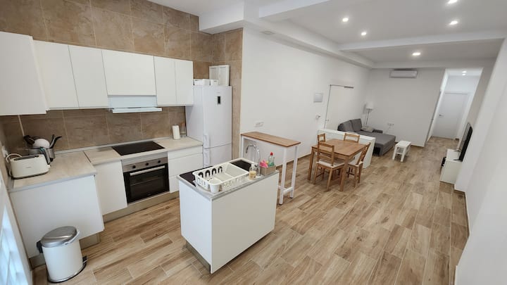 Amplio Apartamento Reformado Zona Joaquin Sorolla - Catarroja