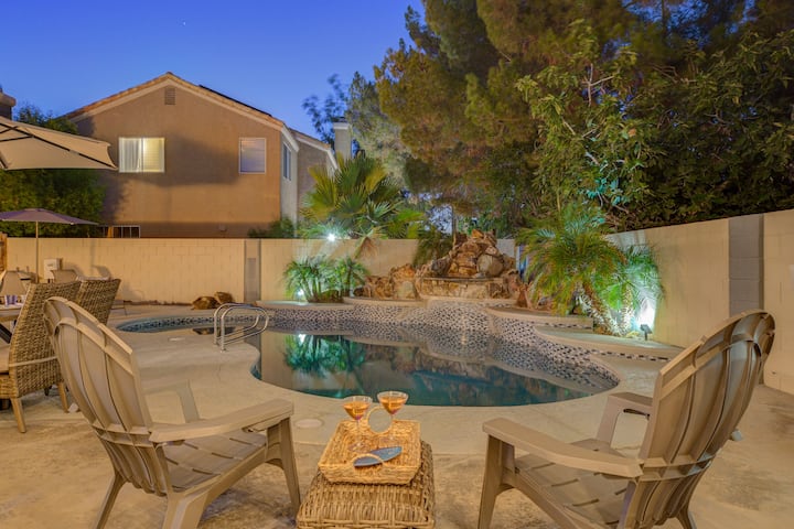 Luxurious Henderson Oasis - Las Vegas