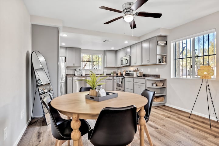 2 Bedroom+2 Bathroom Condo-2 Miles To The Lv Strip - Las Vegas, NV