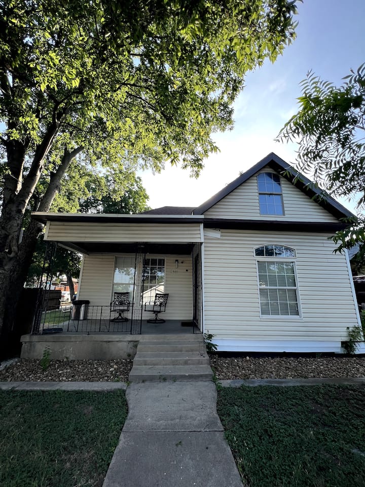 Cozy Spacious Home - Lake Worth, TX