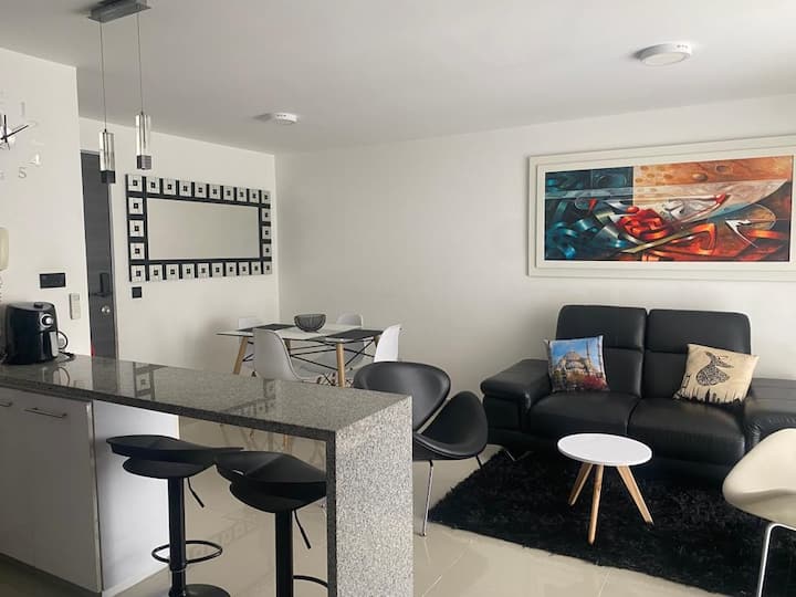 Moderno Apartamento En Pereira. - Pereira, Colombia