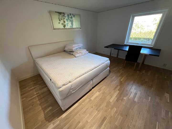 Villa Med Bastu Värmegolv Stora Ytor Nära Natur - Huddinge