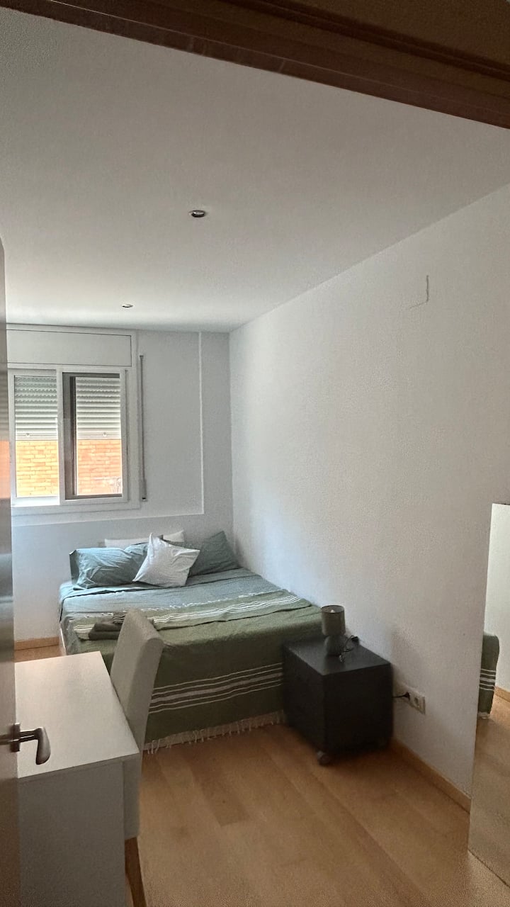 Private Room In A Sea View Apartment - Catalogna