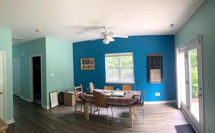Spacious Private Room En Suite - Chapel Hill, NC