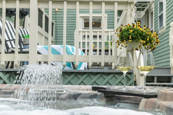 Hot Tub Year-round | Historic & Charming Stay - Barrington, RI