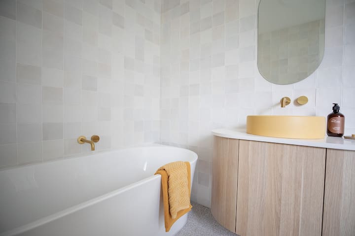 Superior Suite - Sunnymead Hotel - Aireys Inlet