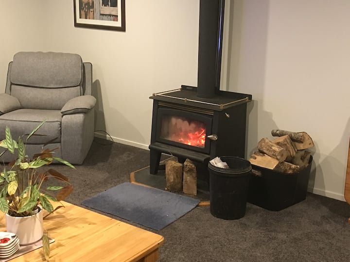 Drape Manor 2 - Ohakune