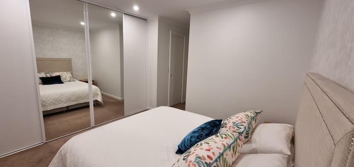 Fully Equipped 5* Long Stay, Cleaning/linen Incl. - ブラックウッド