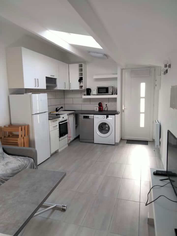 Maison Indépendante 35m² Classée Proche D'ylium. - Vendée