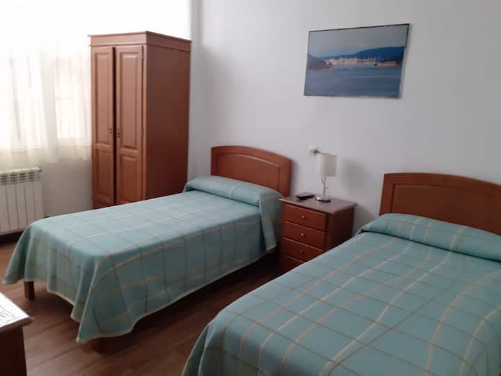 Hab. Doble Con Baño Compartido - Ferrol