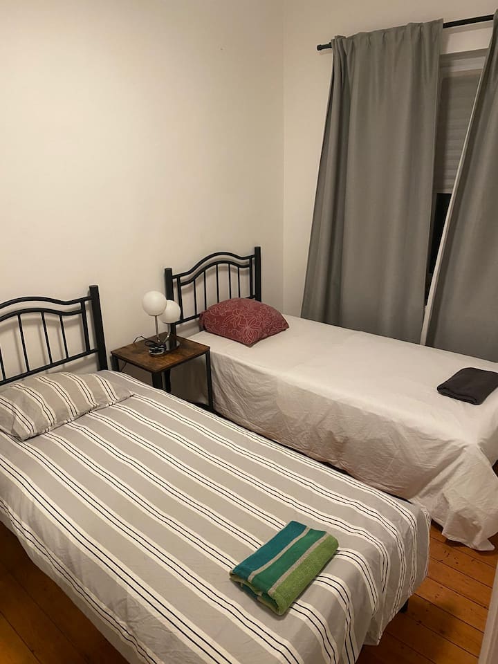 2-bedroom And Bright Balcony - Asse