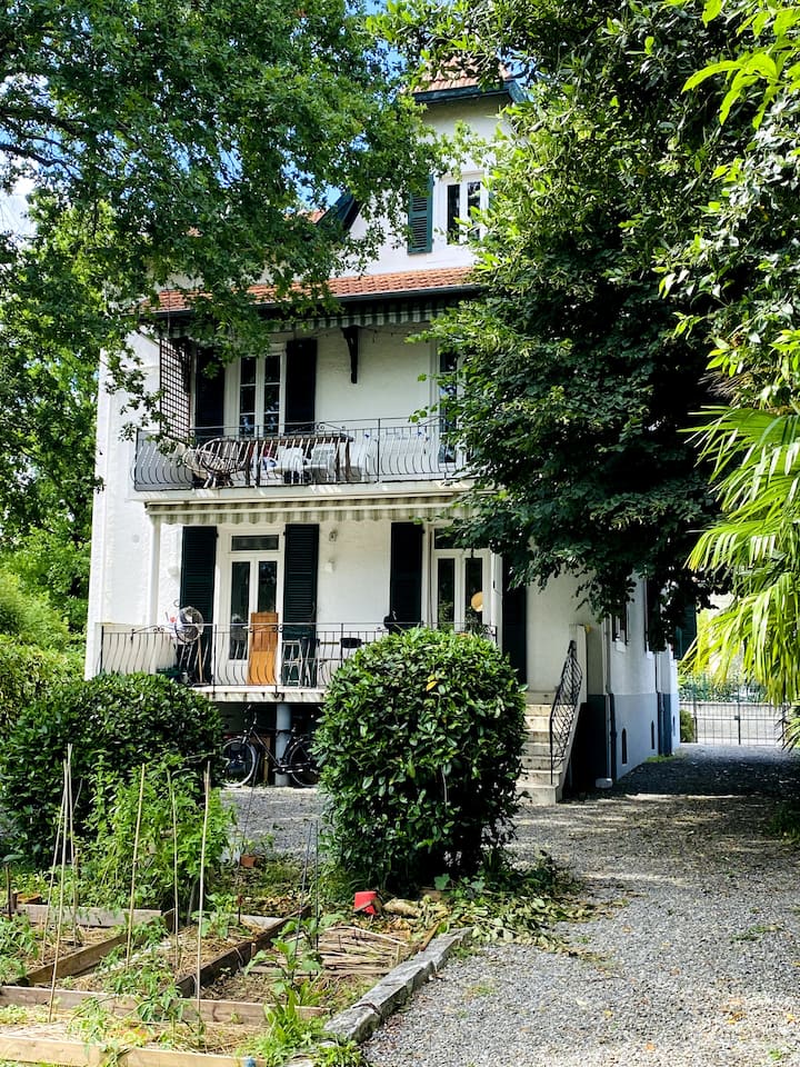 Appartement Cosy Et Familial / Grand Jardin - Pau