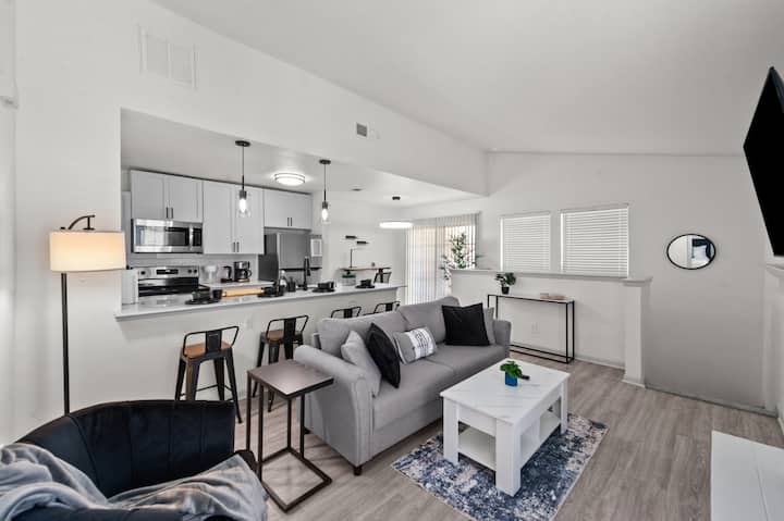 Modern Cozy 1bd |Parking, Pool, Gym Plano/frisco - プレイノ, TX