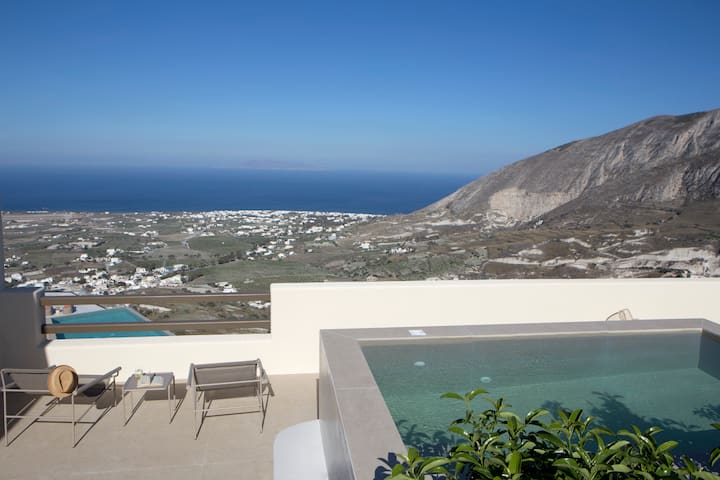 Comfort Suite With Heated Plunge Pool And Sea View - Oia