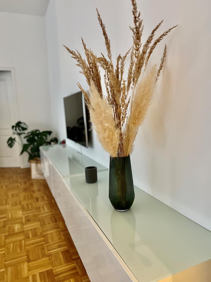 Hbf- Messe- Restaurant- Nahe Altbau Wohnung - Colonia