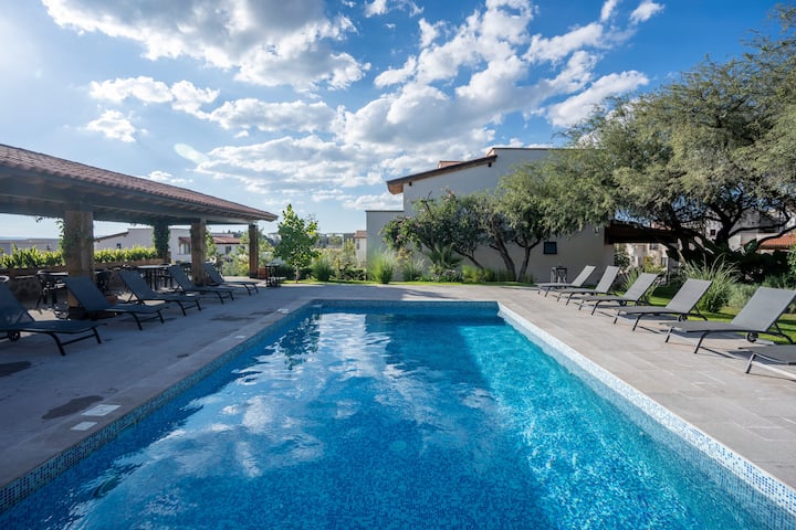Holt Nueva Escondida 3br | Pool, Parking & Patios - San Miguel de Allende