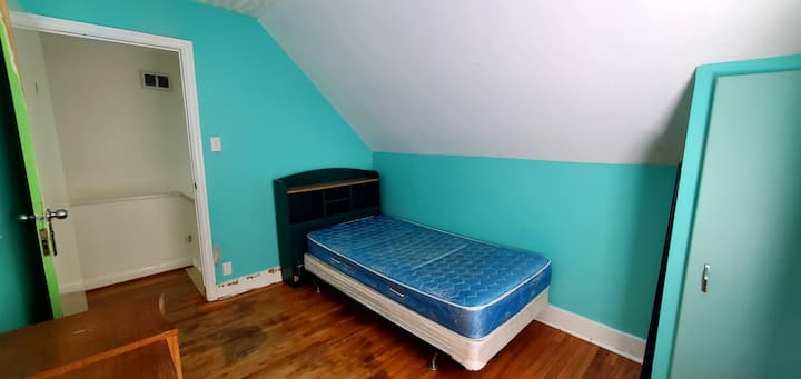 Cozy Room - New Liskeard