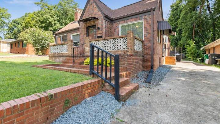 Charming&comfy, Centrally Located-5 Min To Uptown - 샬럿