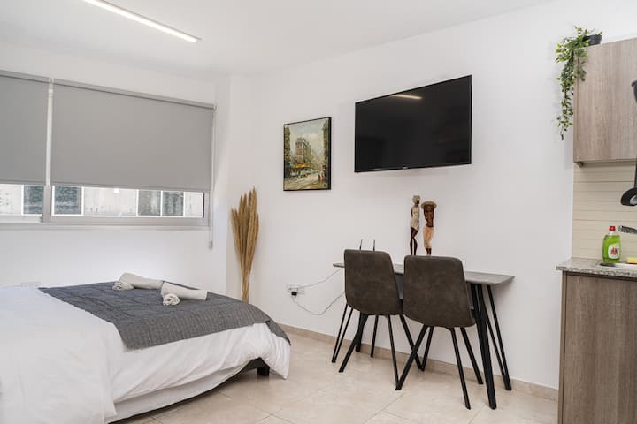 Modern Studio In Historic Center - Limassol