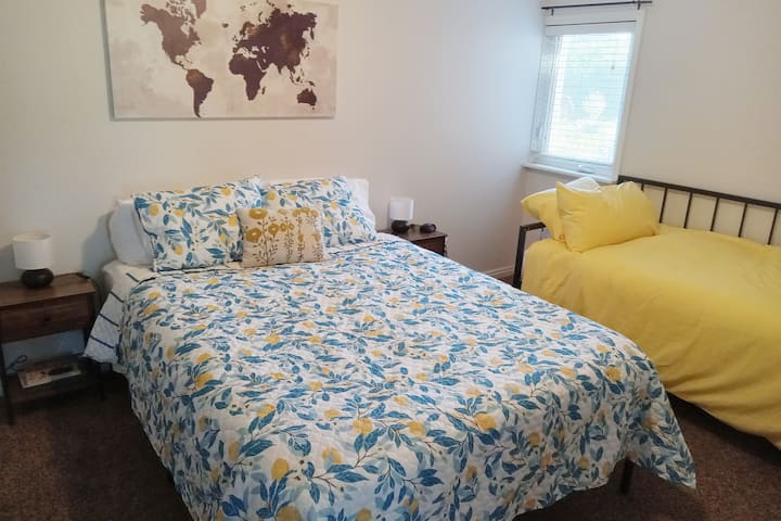 Fields And Mountain View Apt. - Logan, UT