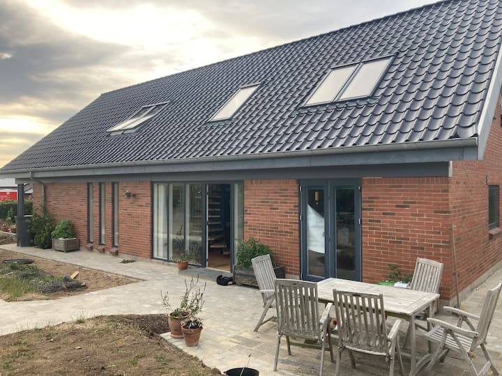 Stor Villa Tæt På Vandet Til Den Store Familie - Ebeltoft