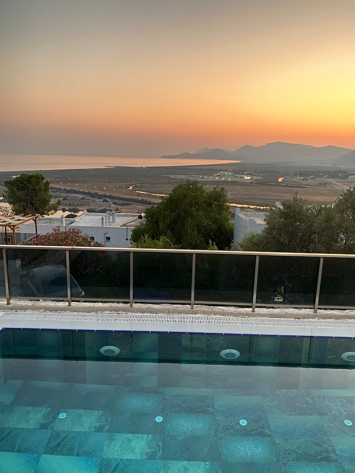 Deniz Manzaralı Havuzlu Müstakil Villa - Dalaman