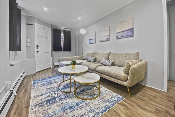 Charming Getaway: Bespoke Comfort, Prime Location - Greenwich