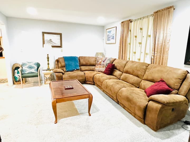 Fisherman's Wharf, Beach Access, Dog Friendly! - Long Beach