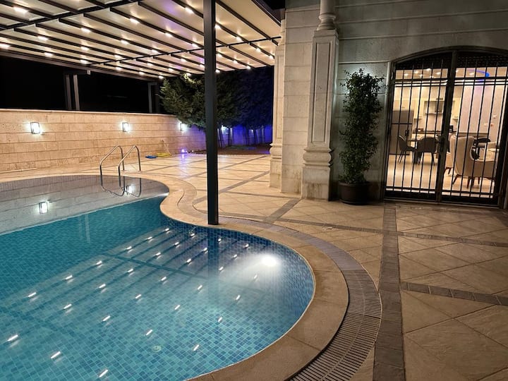 Luxurious Rental Villa With Pool - Ammán