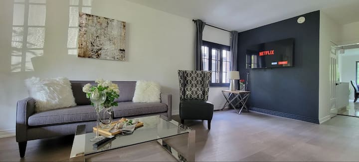 Urban Chic Toronto Gem - Toronto, ON