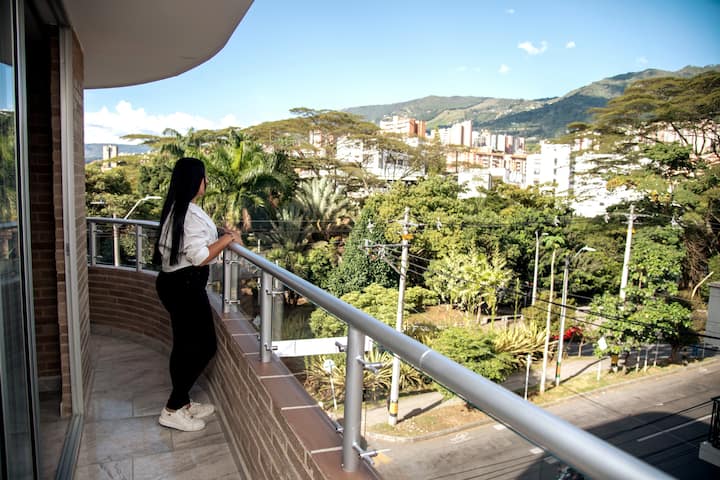 Apartamento Con Excelente Ubicación En Envigado - Envigado