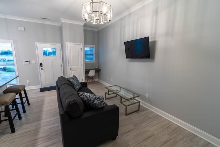 A&a Russell Suite B King - Huntsville, AL