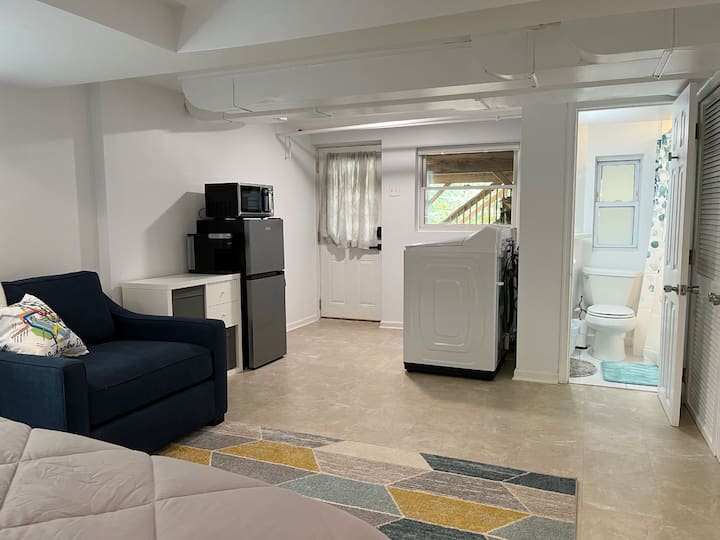 Private Secret Garden Stay - Alexandria, VA