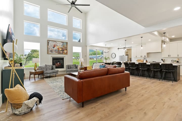 Downtown Lava, Hot Tub, New Home! - Lava Hot Springs, ID