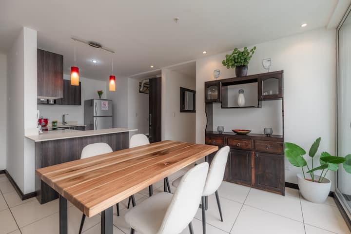 Lovely Top Floor Apt. Sabana Park - 聖荷西