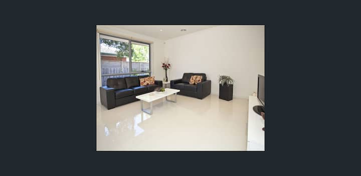 Master Bedroom+own Bathroom Near Monash/deakin Uni - Notting Hill