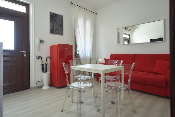 Welc-ōm Santa Giustina Red Flat - Padua