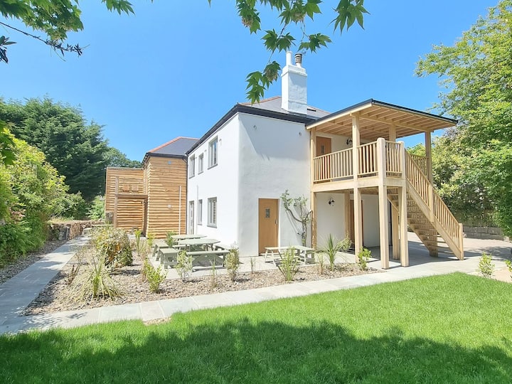 Superior Two-bedroom Apartment No.1 - St Austell