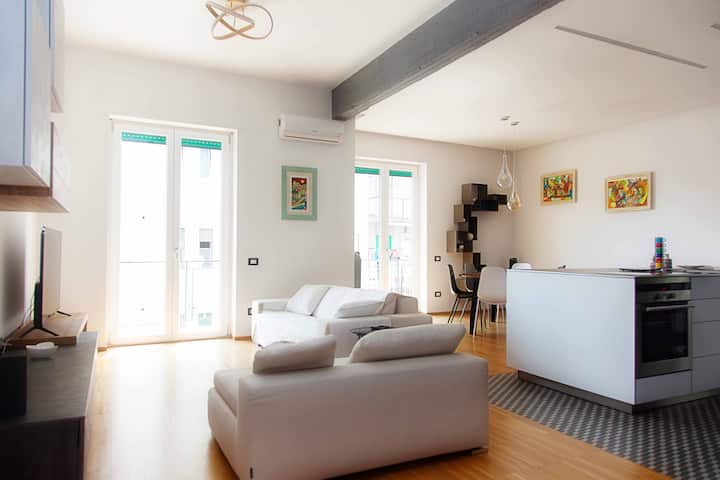 Elegante E Moderno Appartamento In Centro - Salerno