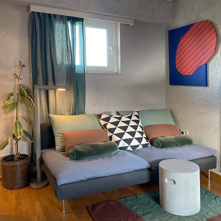 Colorful Studio - Athene