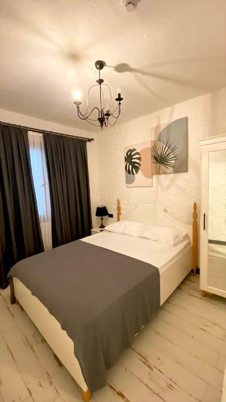 Flora Köyiçi- Ekonomik Oda - 2-üç Kişilik - Çeşme