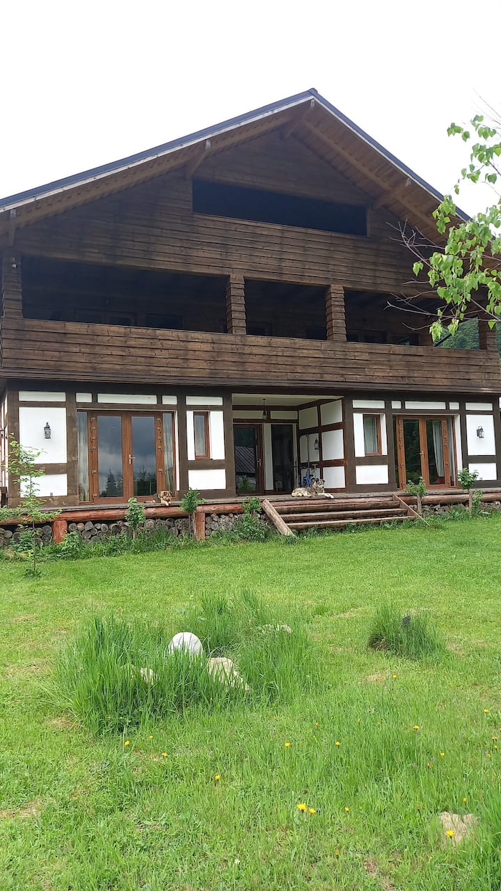 Pensuinea Tudorilor, Malini - Pipirig