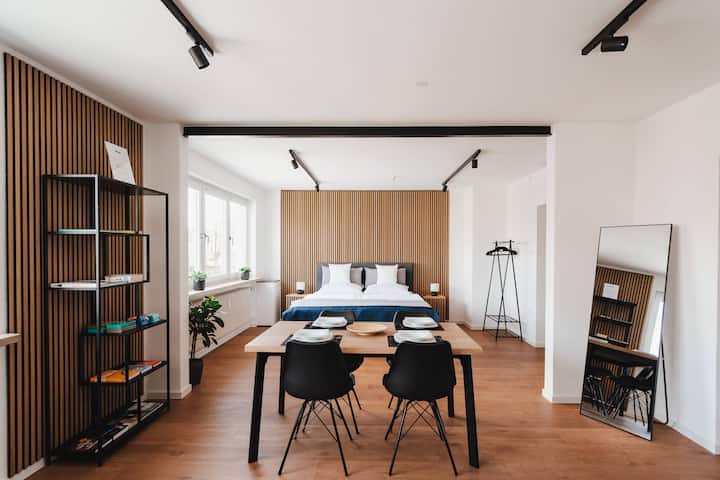 Neu | Stylish | Boxspring | Smart Tv | Zentral - Augsburg