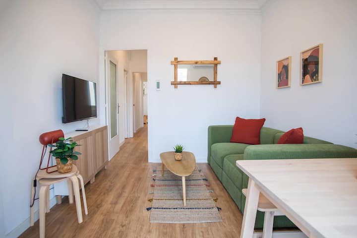 52par1012 - 3br Apartment By Plaza Espanya - Barcelona