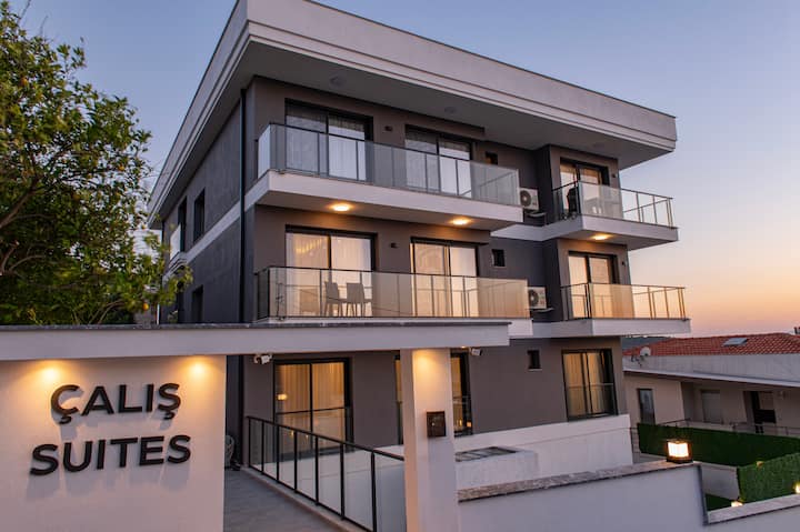 ÇAlış Suites Hotel Havuzlu  2+1 Daire(sadece Aile) - Çeşme