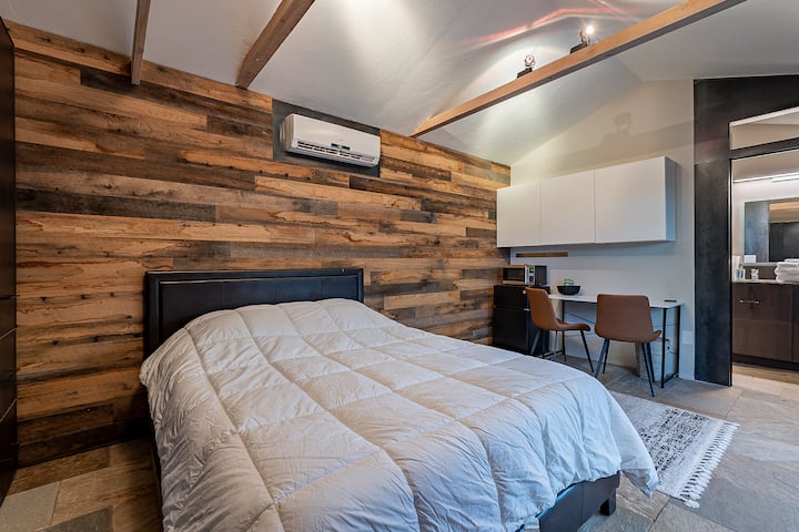 Tranquil Modern Guest House - Tucson, AZ