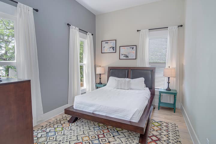 Spacious & Relaxing 3br/2ba Home Mins. To Dt - Alamo Heights, TX