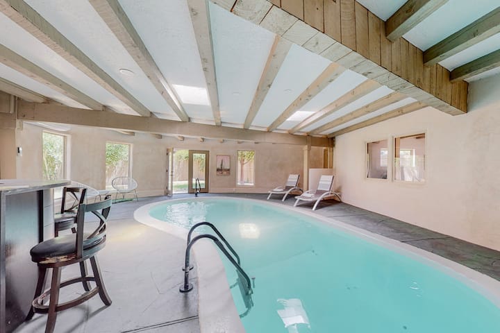 North Valley Tranquility! Heated Indoor Pool! - Albuquerque