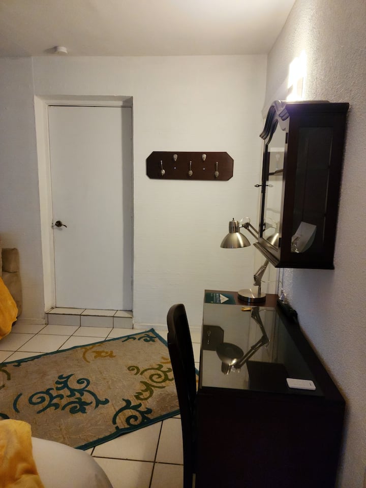 Private Room/studio - Own Entrance - Private Bath - Pompano Beach, FL
