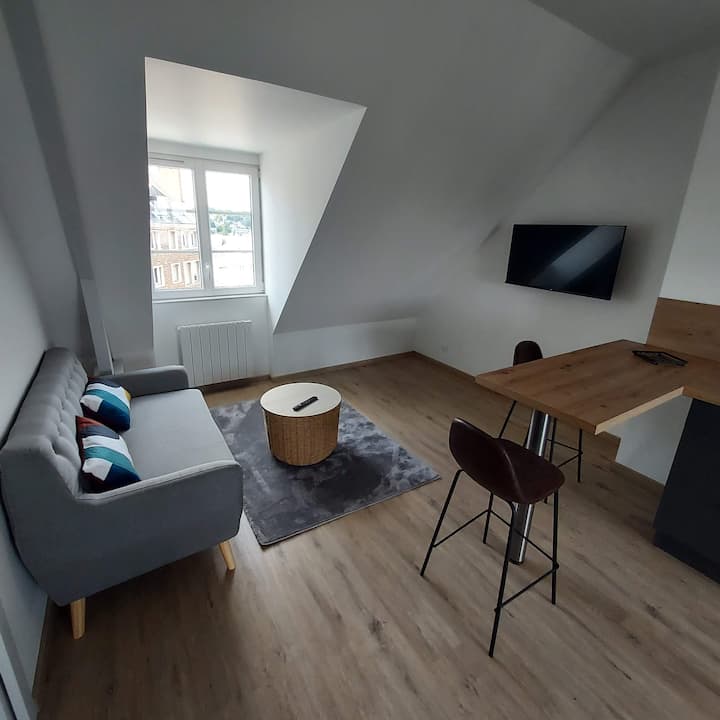 Bel Appartement F2 Hyper Centre Refait à Neuf - Coutances